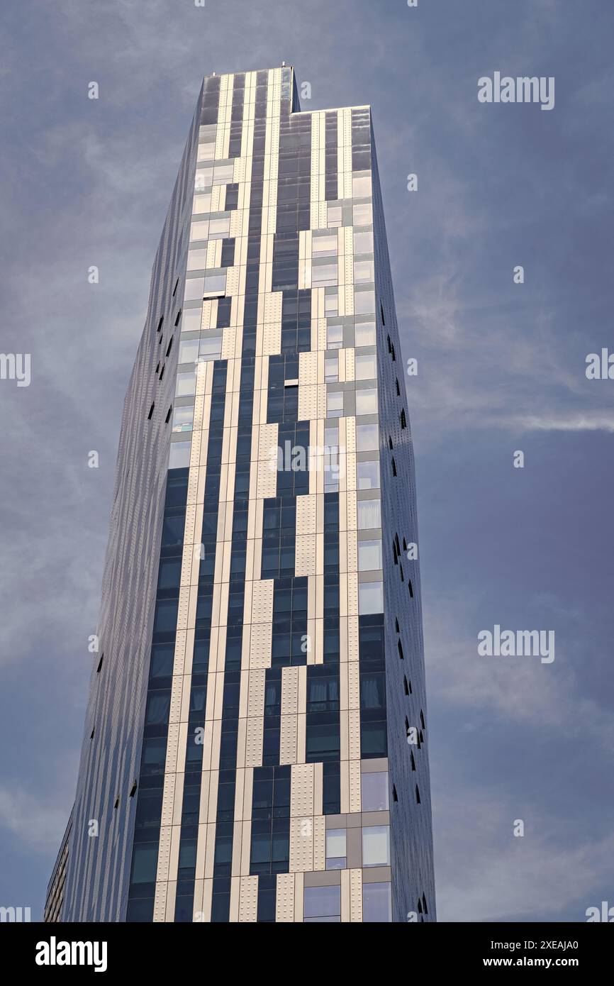 skyscraper in metropolis city. city downtown with skyscraper. office ...