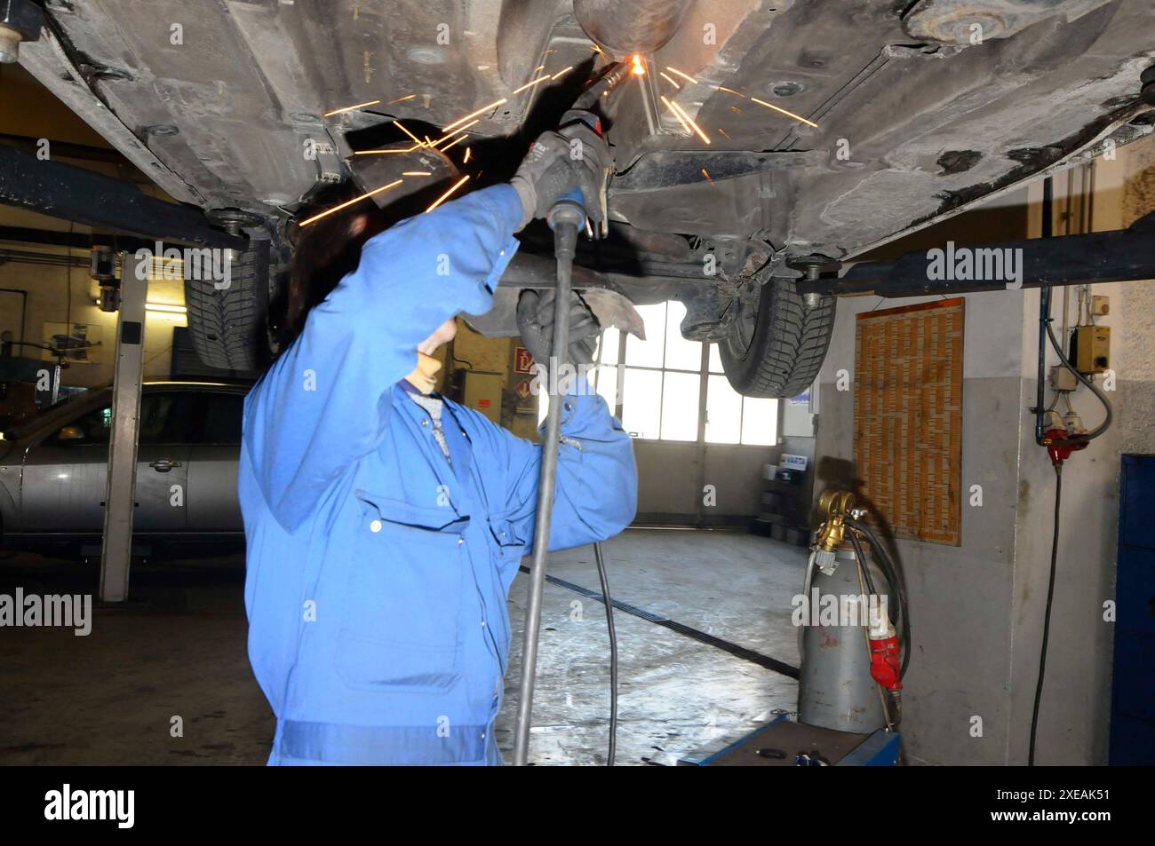 Mechanic welding hi-res stock photography and images - Alamy