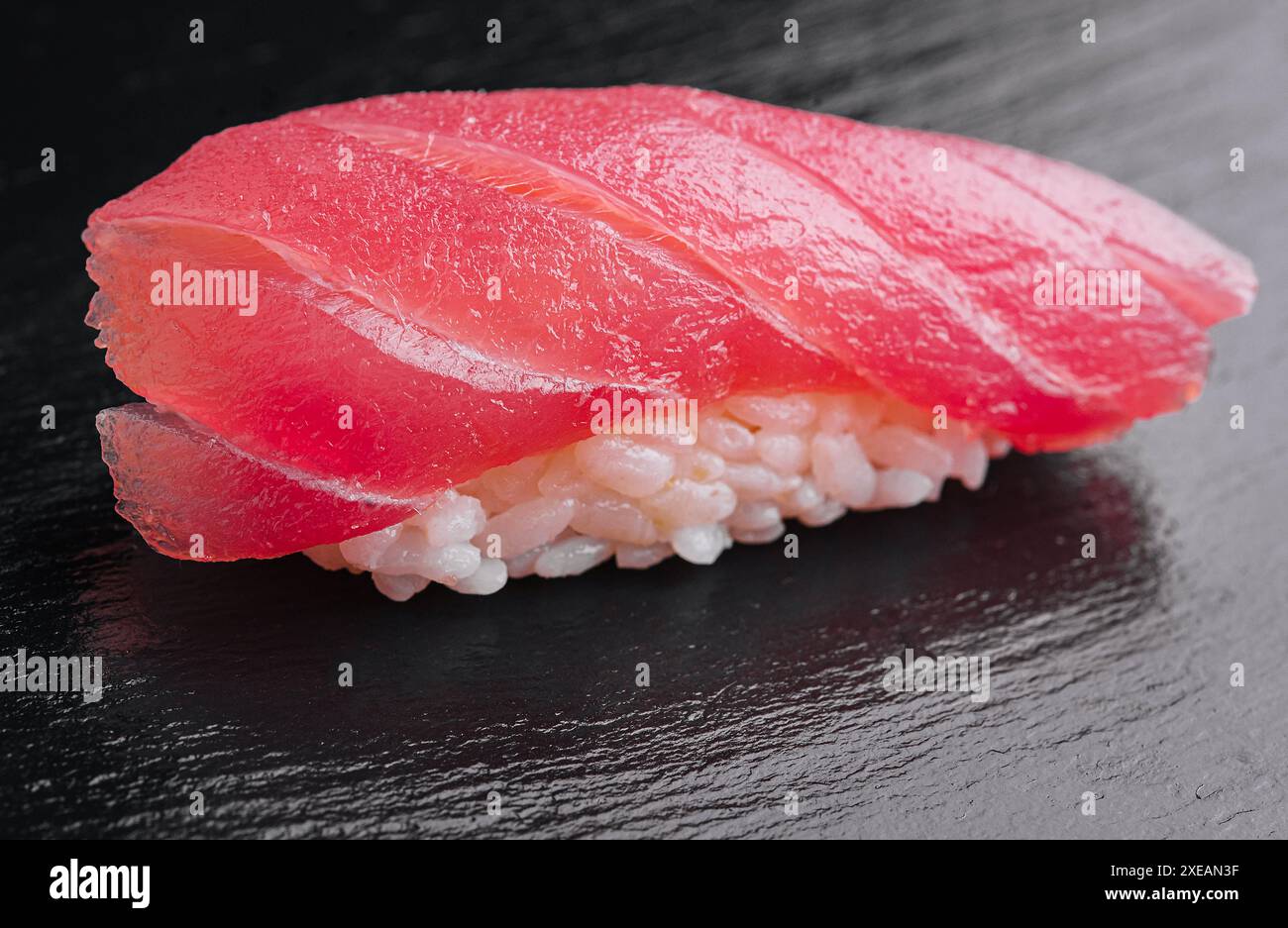 Tuna nigiri sushi japanese hi-res stock photography and images - Alamy