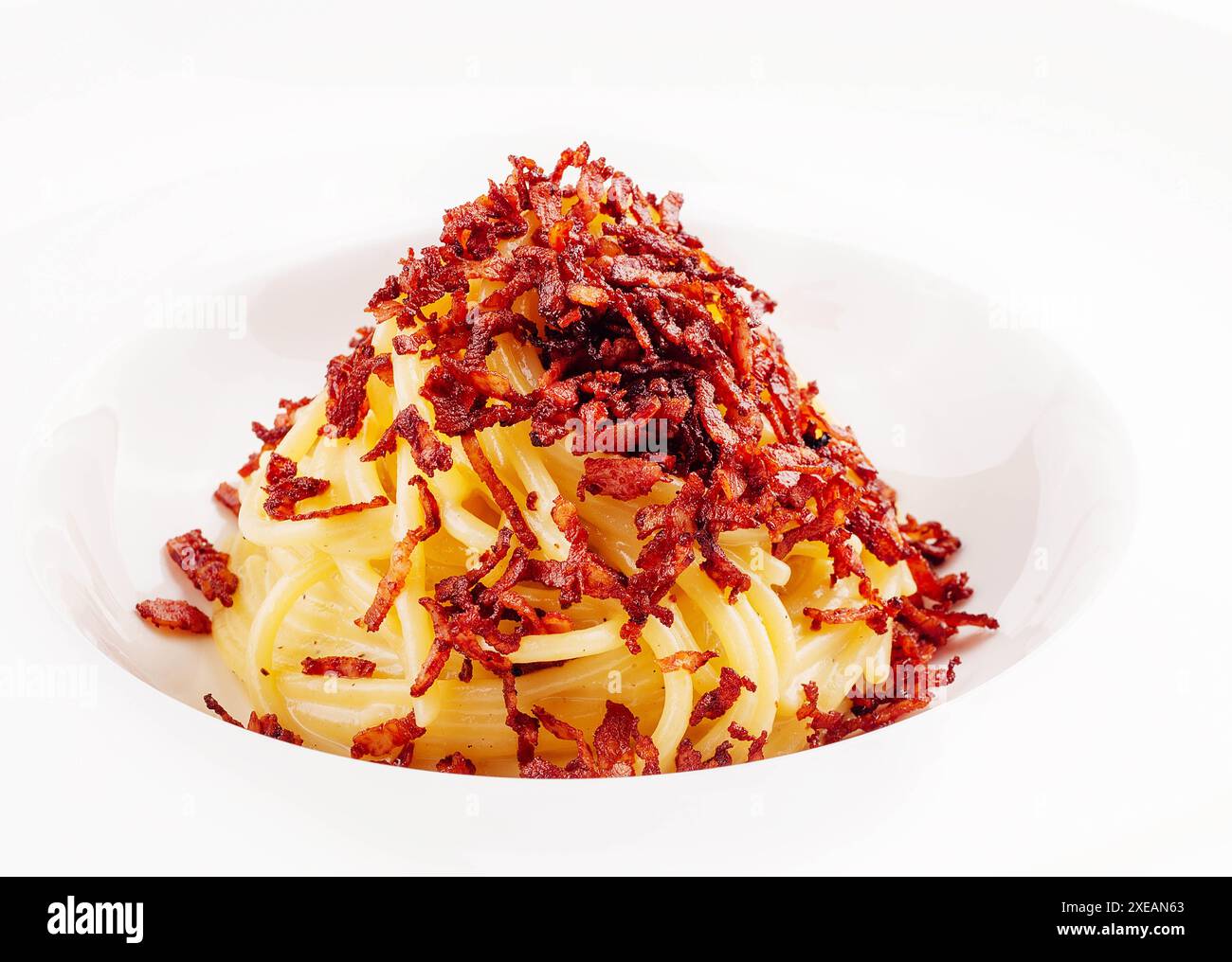 Spaghetti with garlic Cut Out Stock Images & Pictures - Alamy