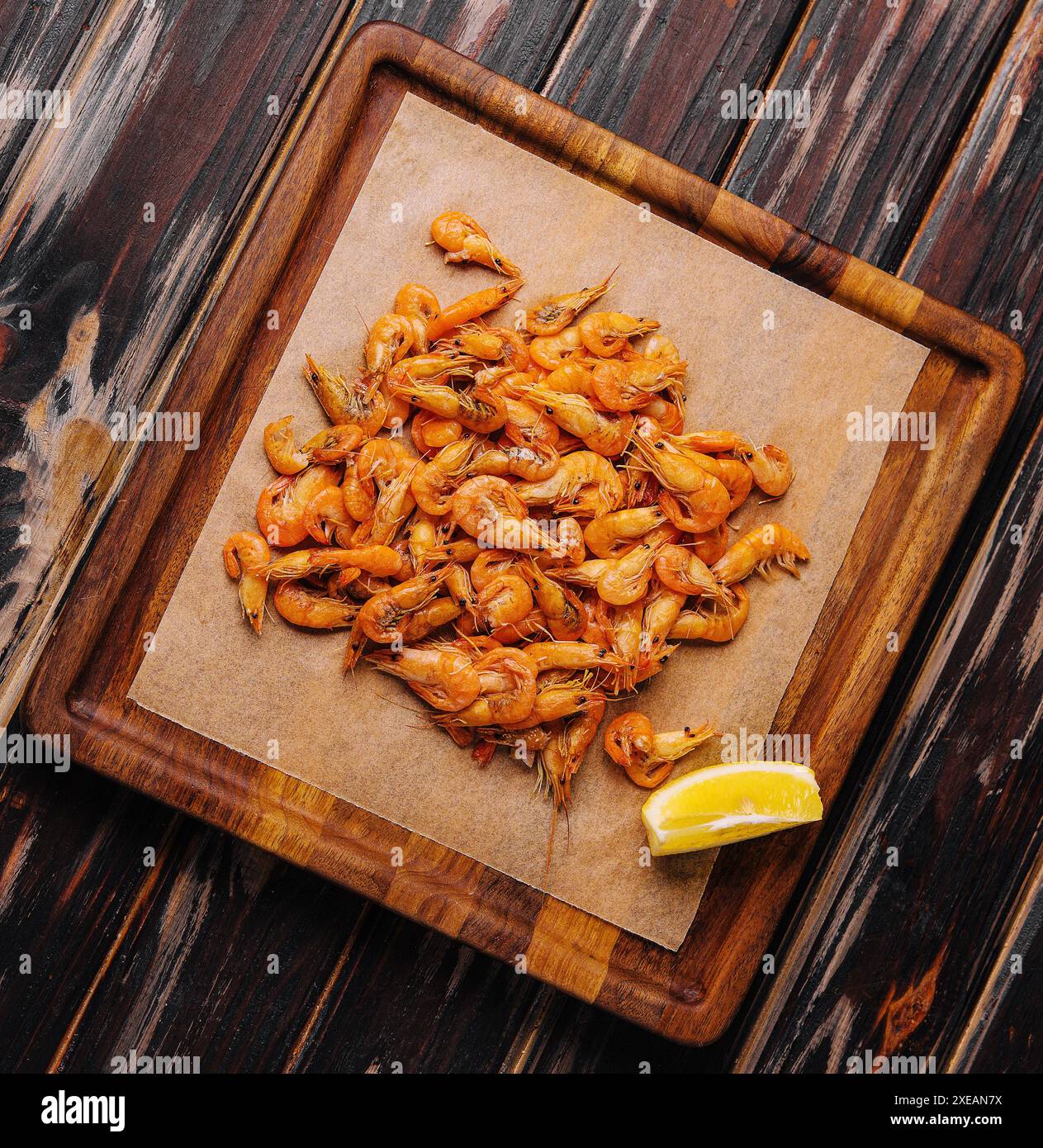 Shrimp on tray hi-res stock photography and images - Alamy