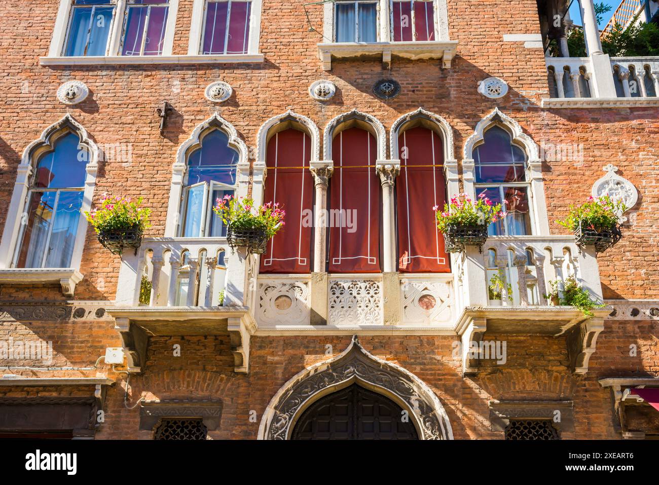 Venetian balcony hi-res stock photography and images - Alamy
