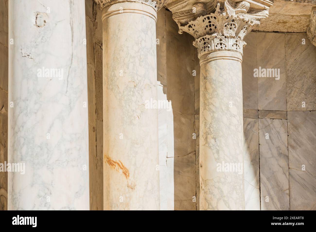 Renaissance building architecture facade columns hi-res stock photography and images - Alamy