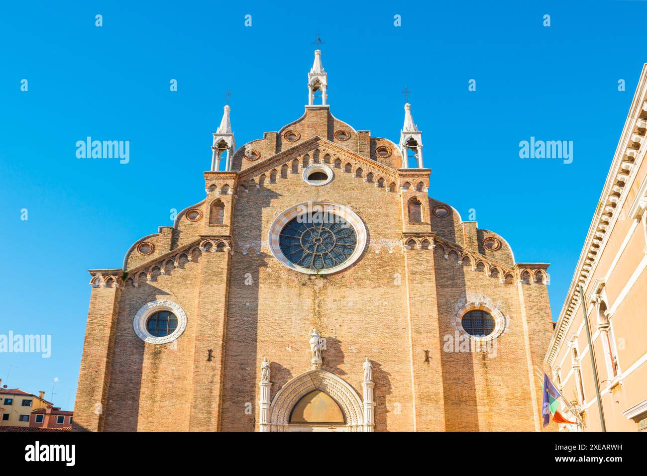Basilica Santa Maria Gloriosa dei Frari in Venice Stock Photo - Alamy
