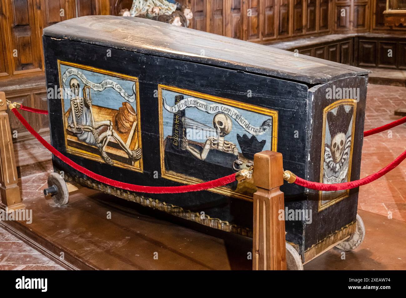 Catafalque hi-res stock photography and images - Alamy