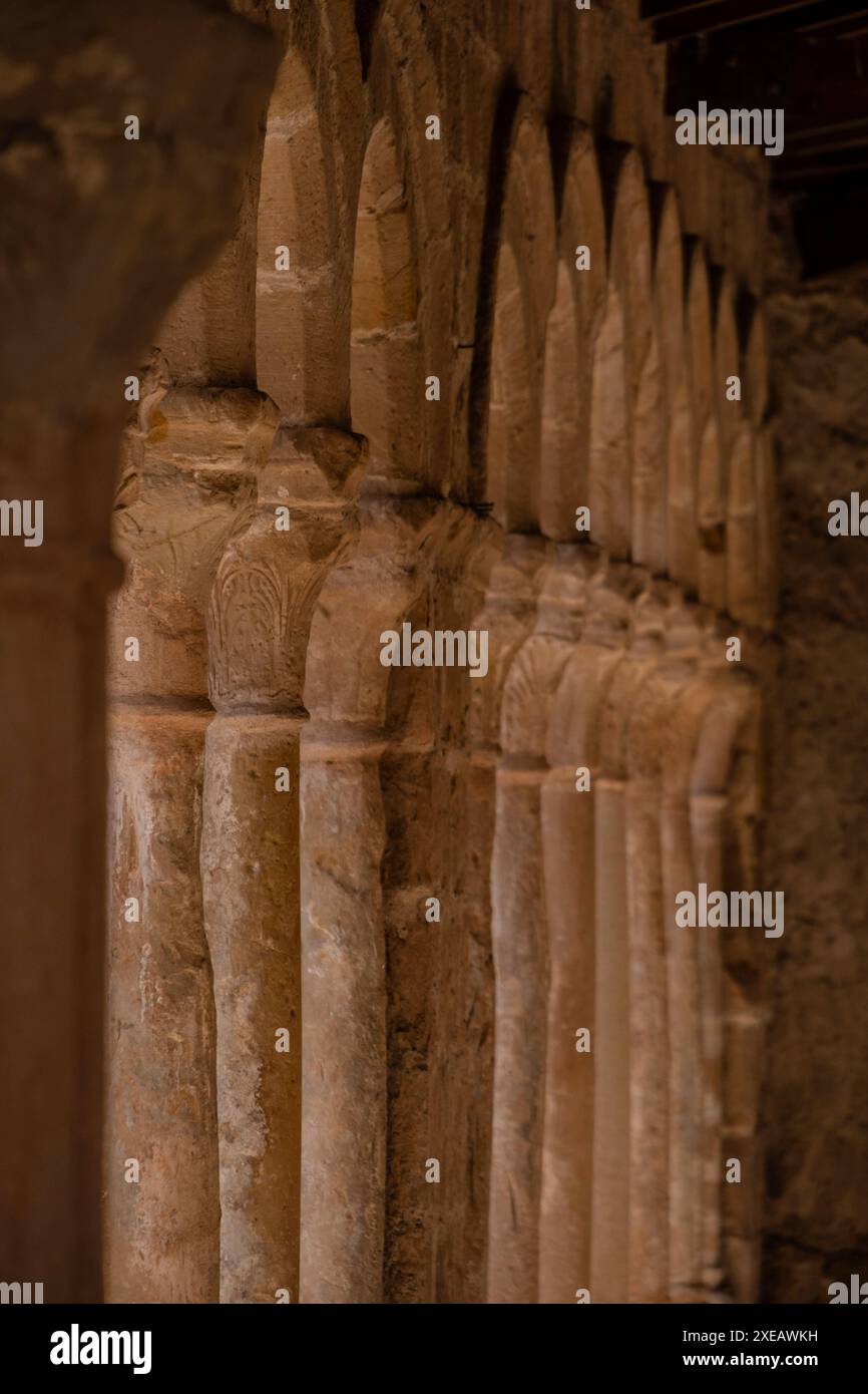 Arcaded gallery of semicircular arches on paired columns Stock Photo ...