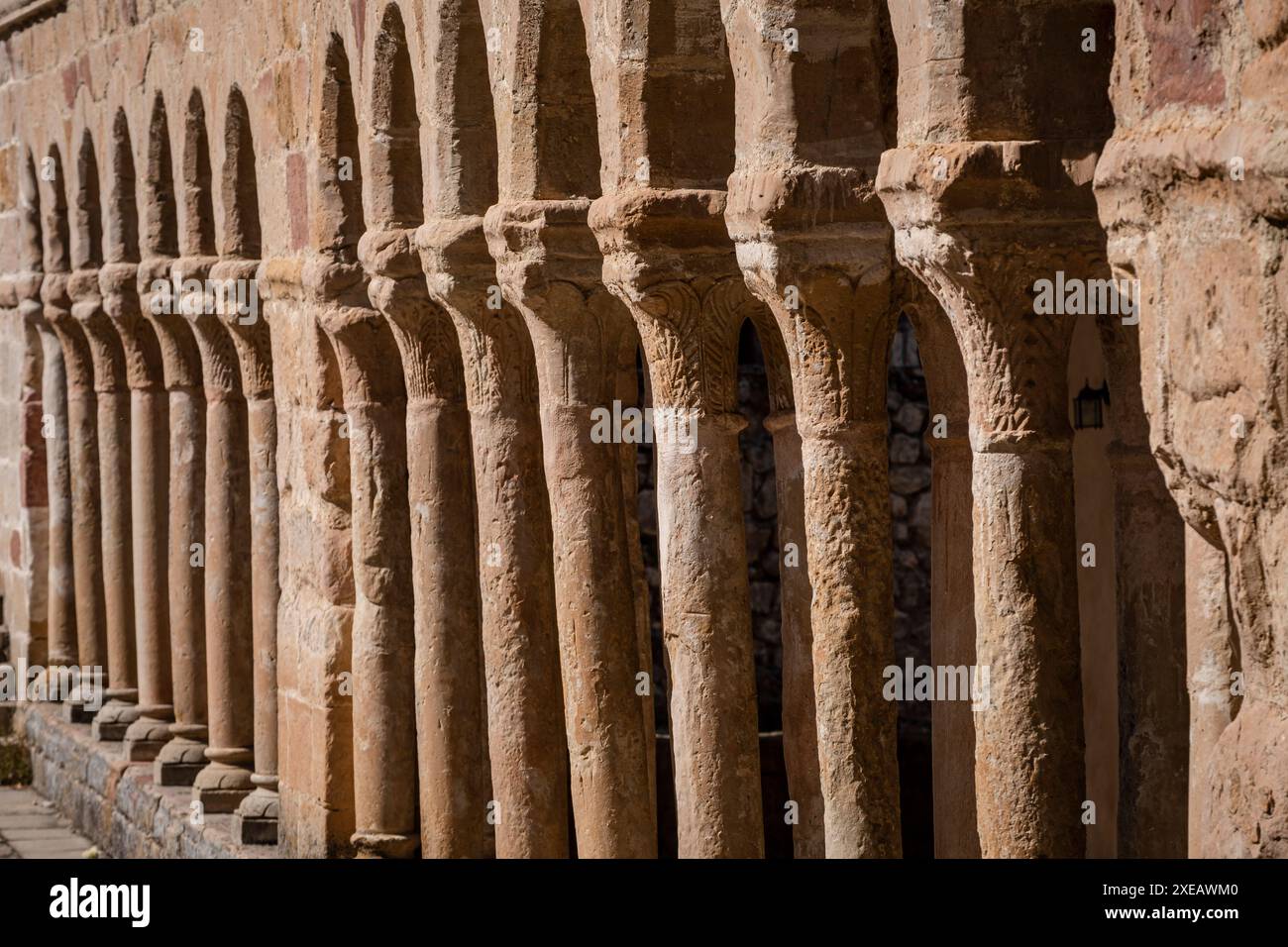 Arcaded gallery of semicircular arches on paired columns Stock Photo ...