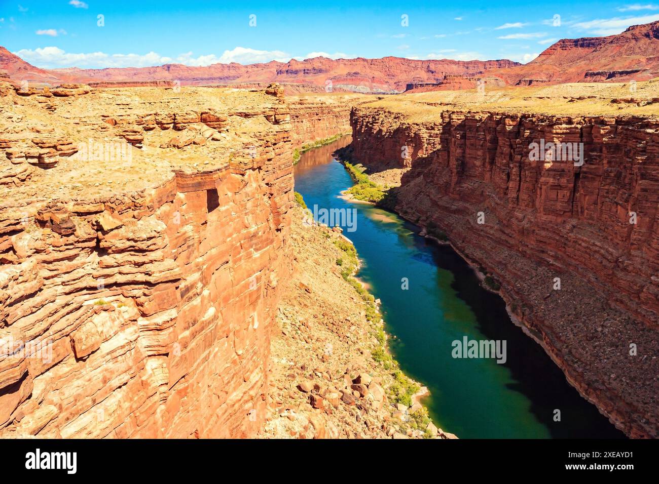 Horizontal canyon hi-res stock photography and images - Alamy