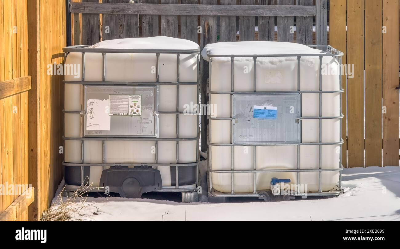 Ibc tanks hi-res stock photography and images - Alamy