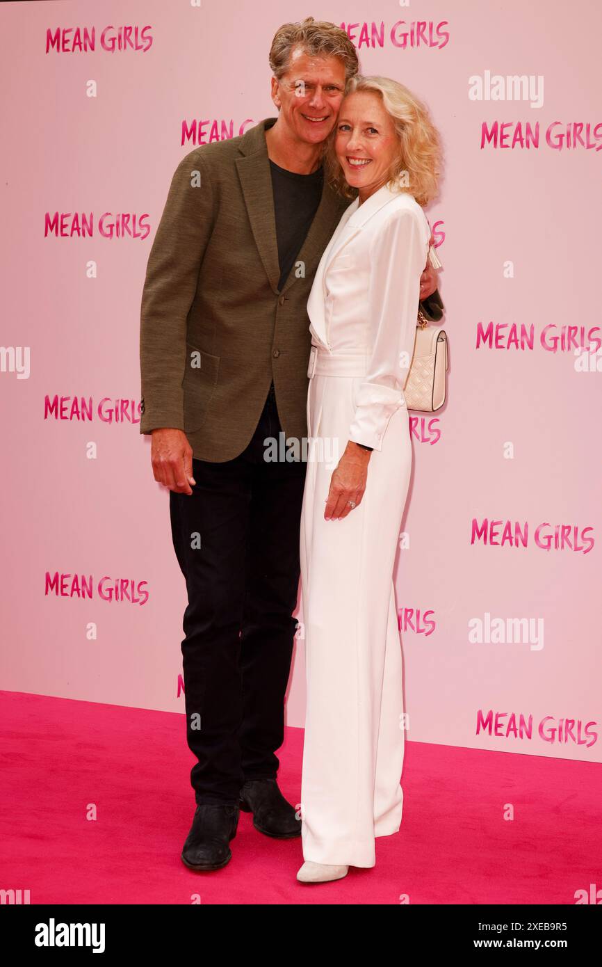 Andrew castle and sophia castle hi-res stock photography and images - Alamy