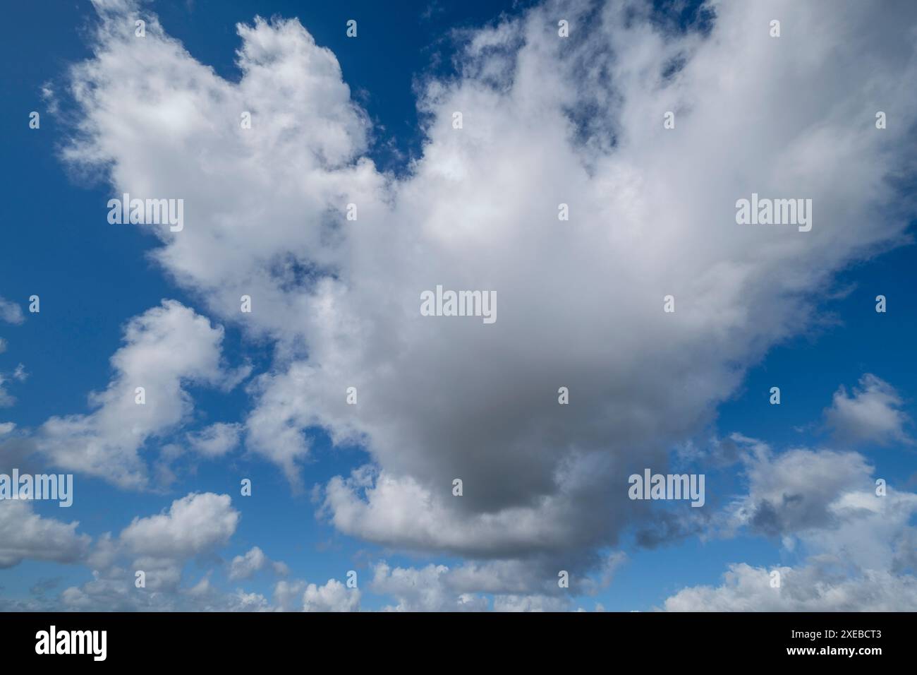 Celestial cloud hi-res stock photography and images - Alamy