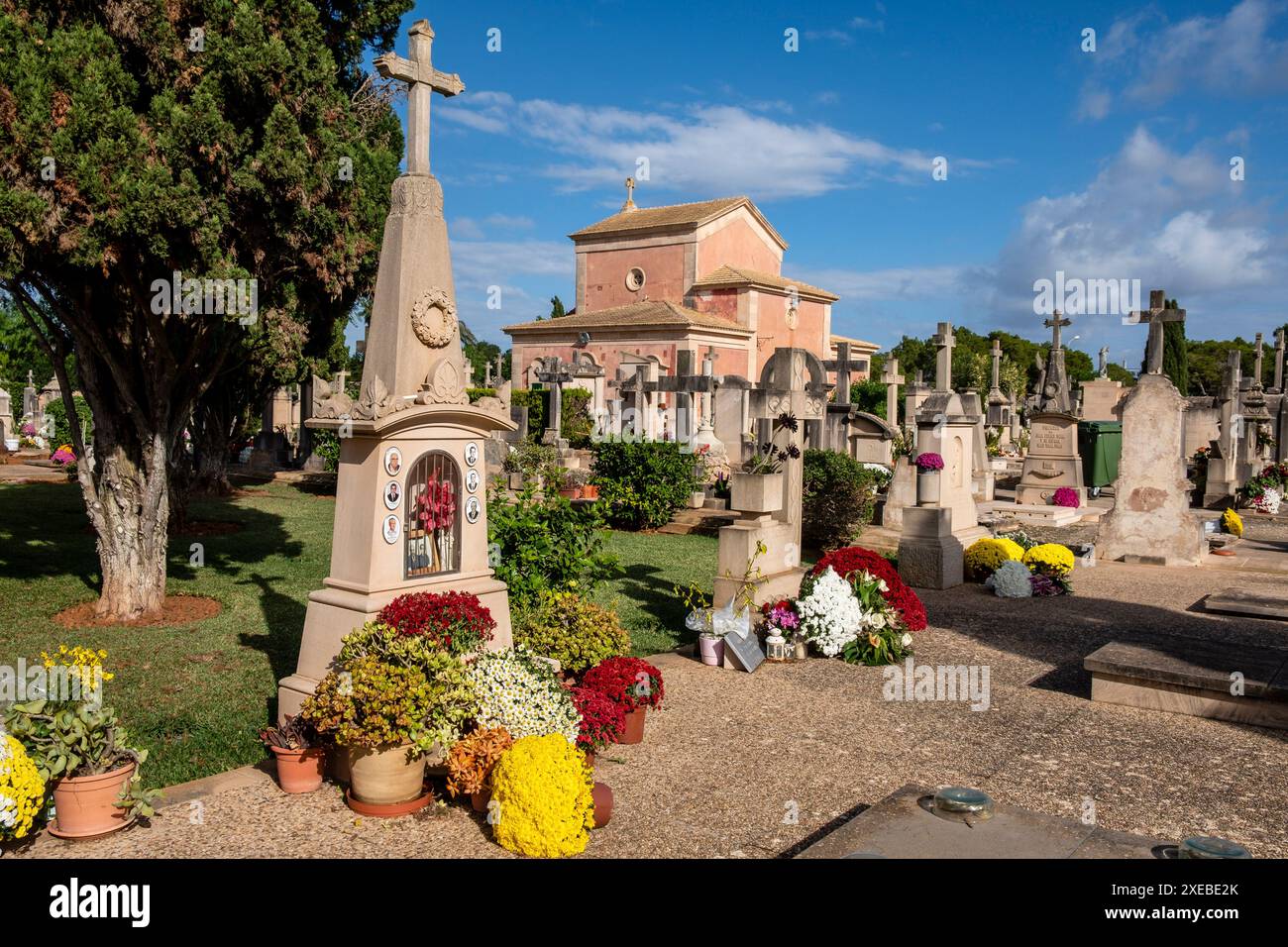 Death cemetery hi-res stock photography and images - Alamy