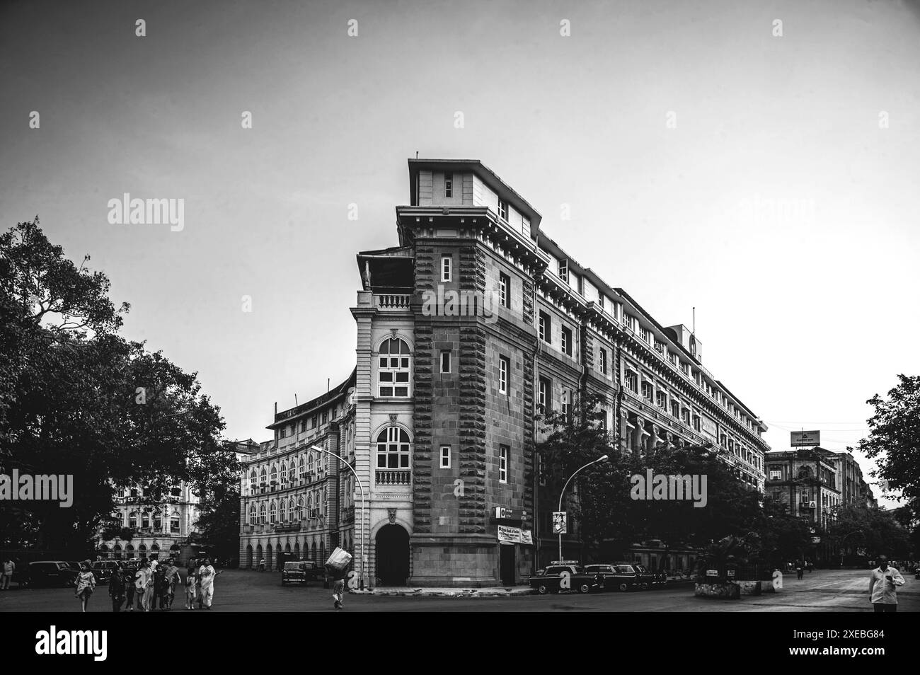 Sbi building hi-res stock photography and images - Alamy