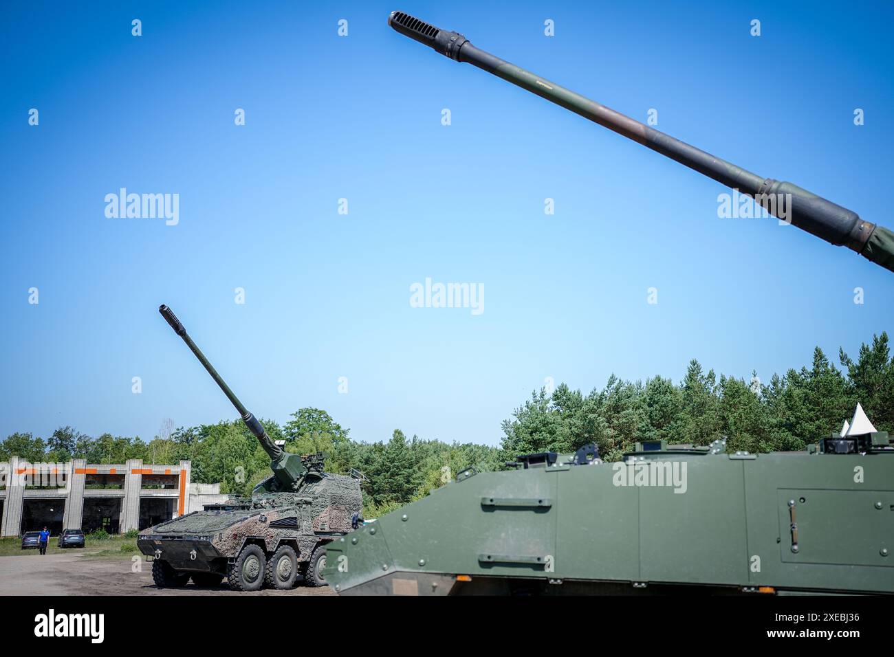 26 June 2024, Saxony-Anhalt, Altengrabow: A new RCH 155 wheeled ...