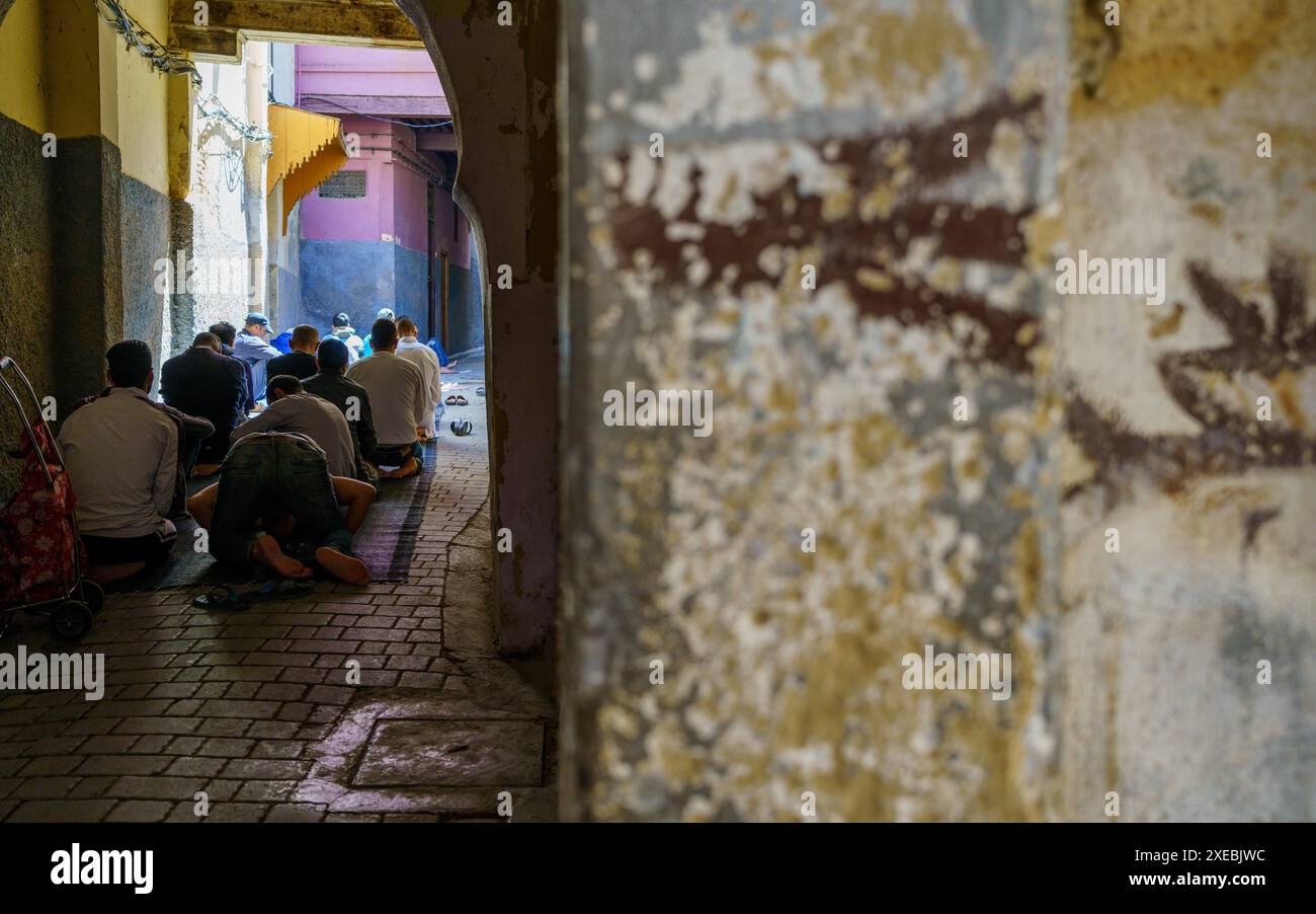 Mosque corridor hi-res stock photography and images - Alamy