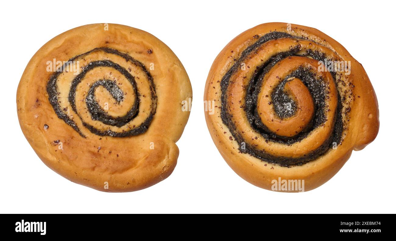 Round baked bun with poppy seeds on isolated background Stock Photo - Alamy