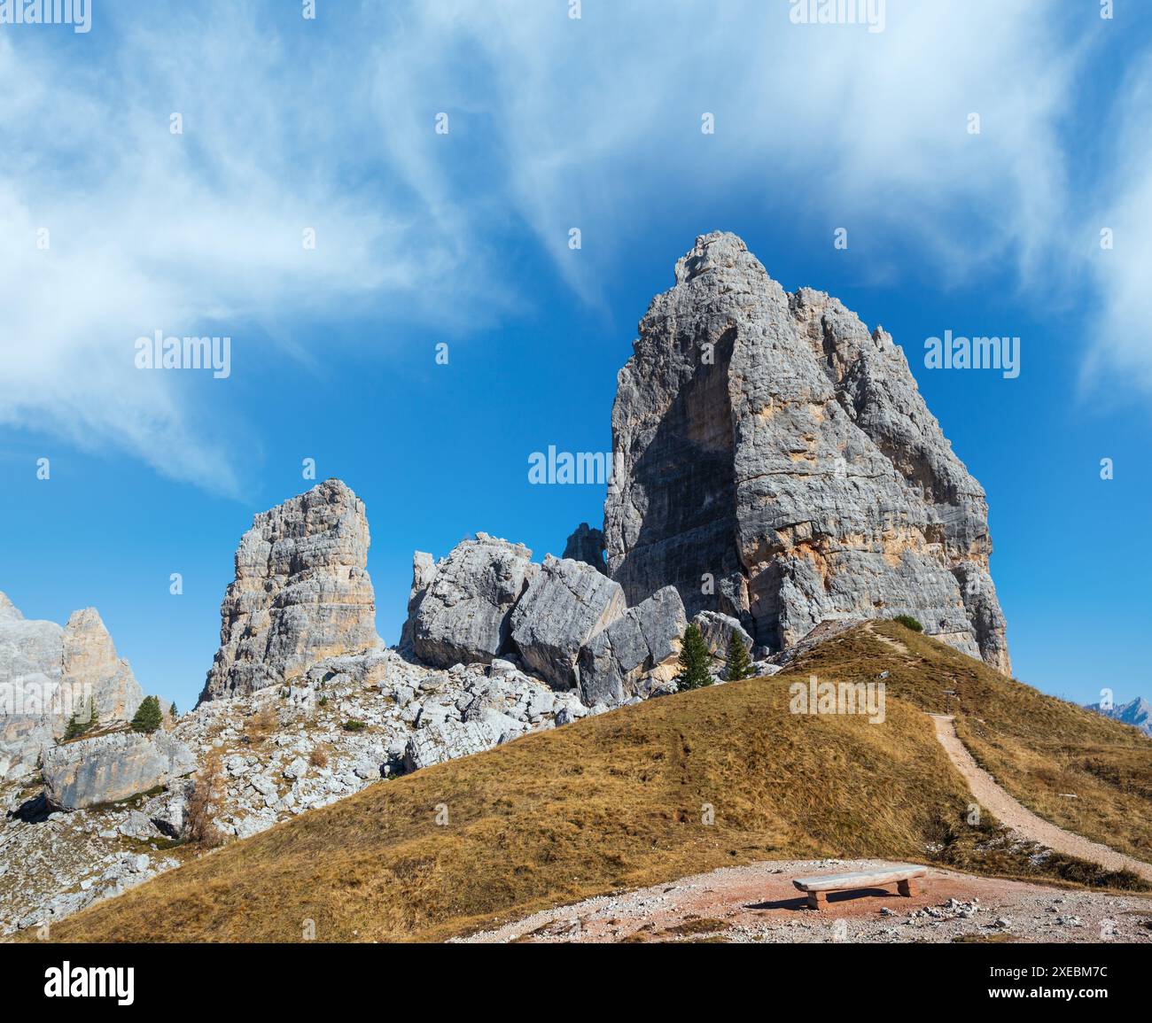 Five pillars hi-res stock photography and images - Alamy