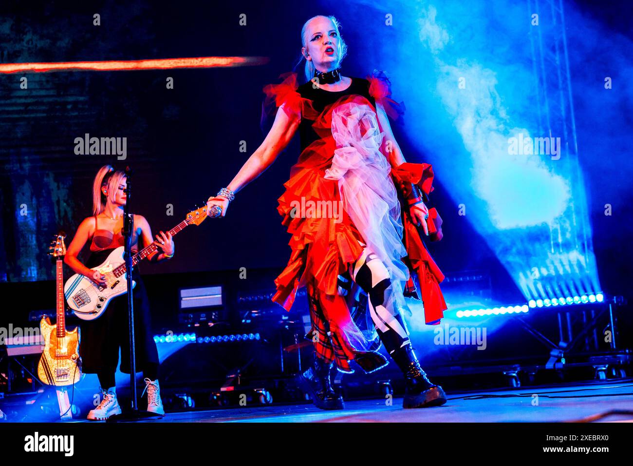 Garbage concert hi-res stock photography and images - Alamy