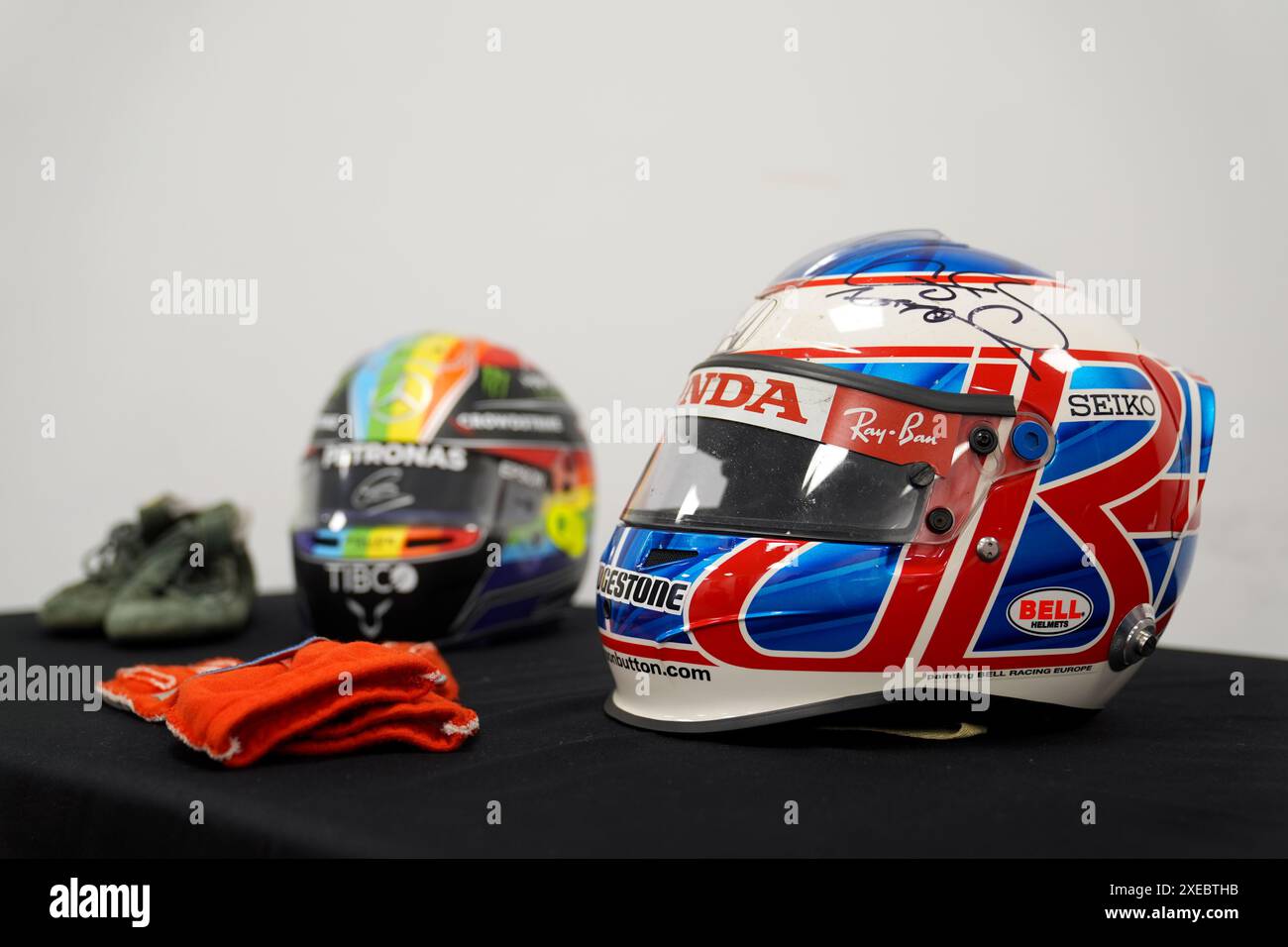 The helmet worn by Jenson Button for the 2007 Turkish Grand Prix on ...
