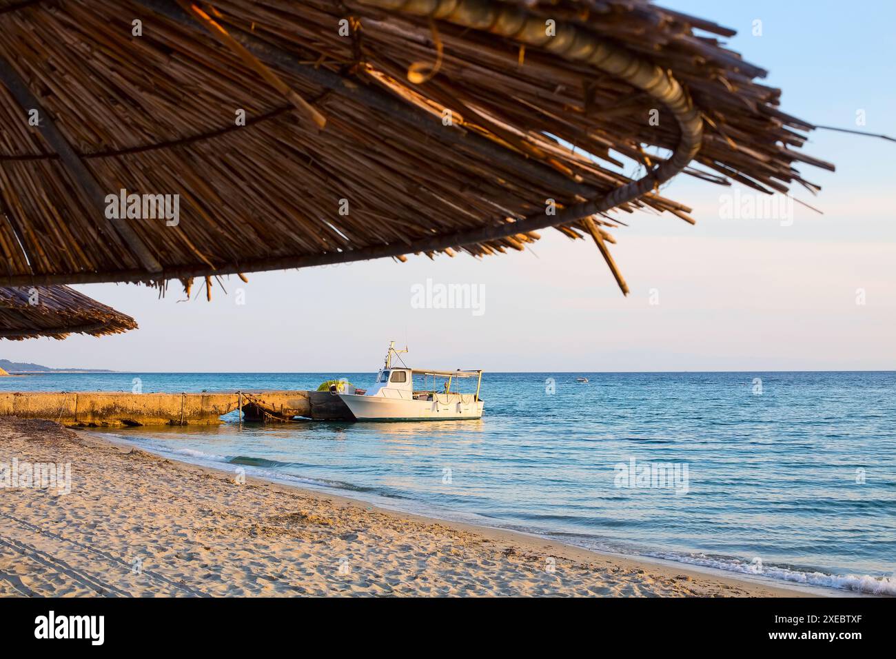 Horizontal view sunset beach hi-res stock photography and images - Alamy