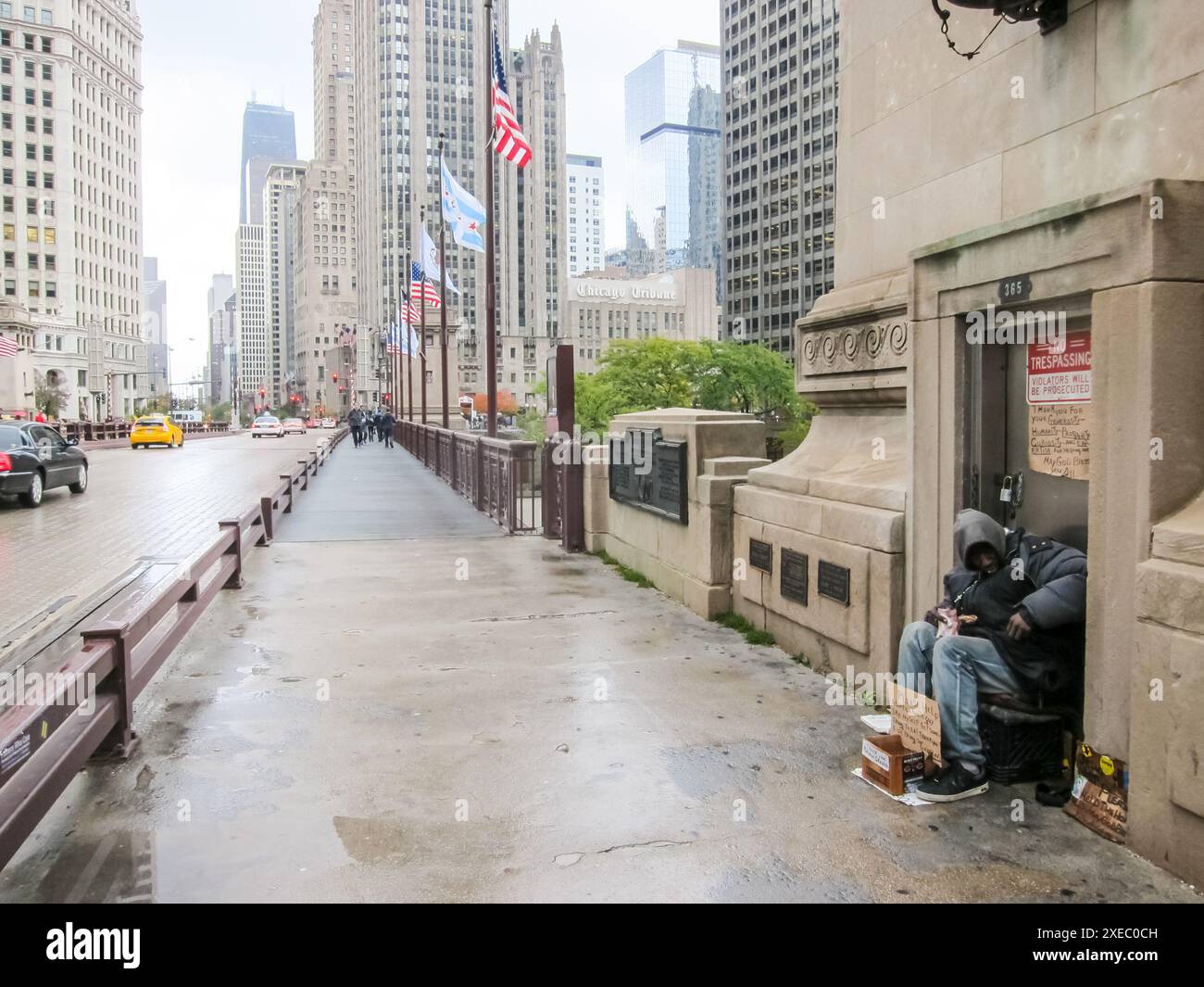 Chicago is the city of skyscrapers. Chicago streets, buildings and ...