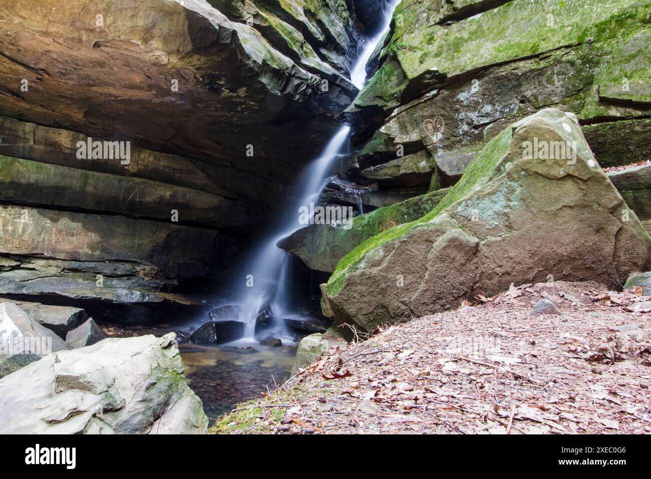 Broken Rock Falls, Old Man's Cave, Hocking Hills State Park, Ohio Stock ...