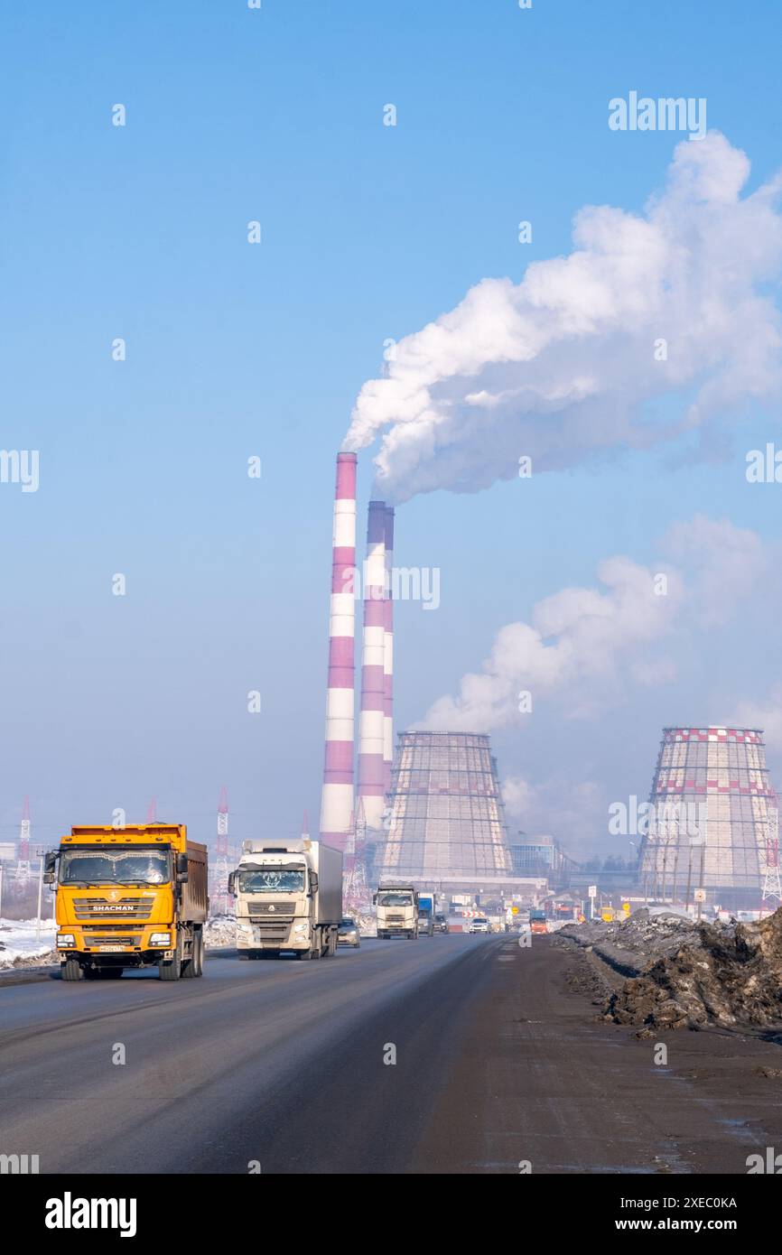 Factory rooftop hi-res stock photography and images - Alamy