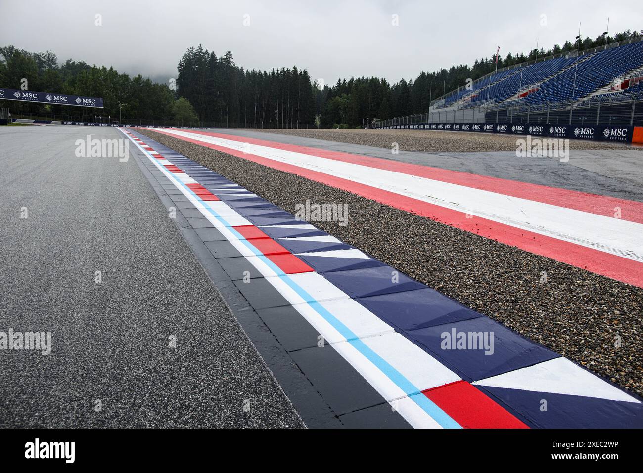 New gravel trap kerb for track limits during the Formula 1 Qatar ...