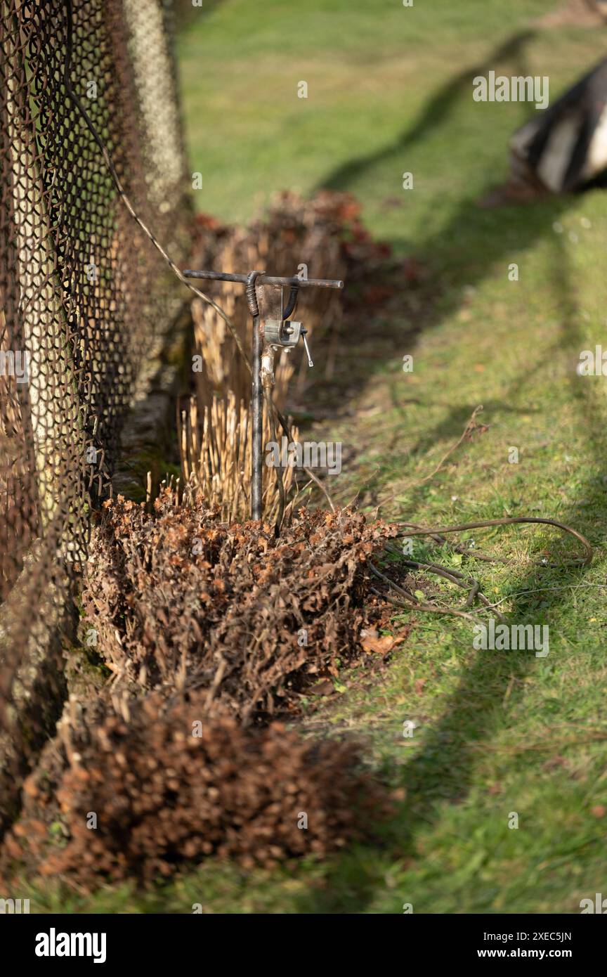 Elementary electrical grounding when working on an electrical ...