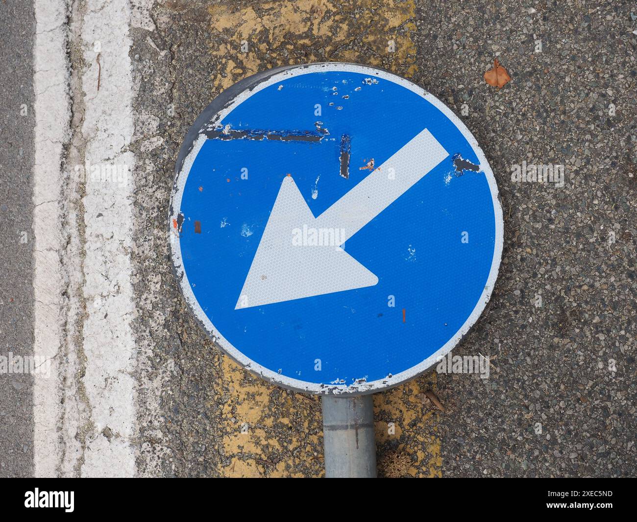 Turn left sign Stock Photo - Alamy