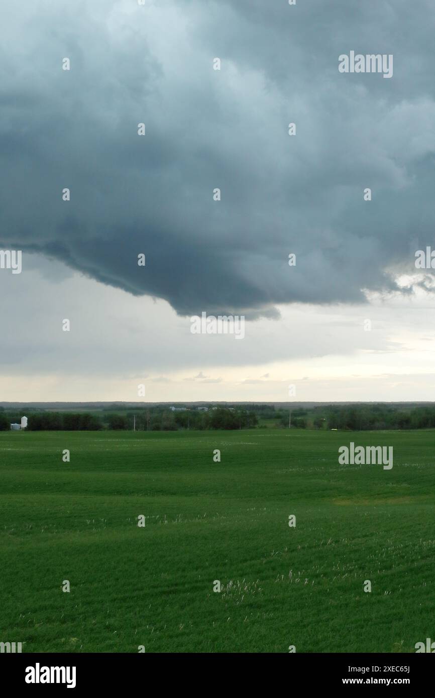 Developing thunder storm hi-res stock photography and images - Alamy