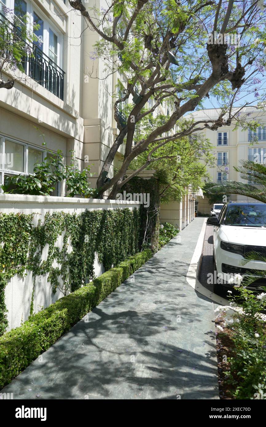Beverly Hills, California, USA 26th June 2024 The Peninsula Hotel on ...