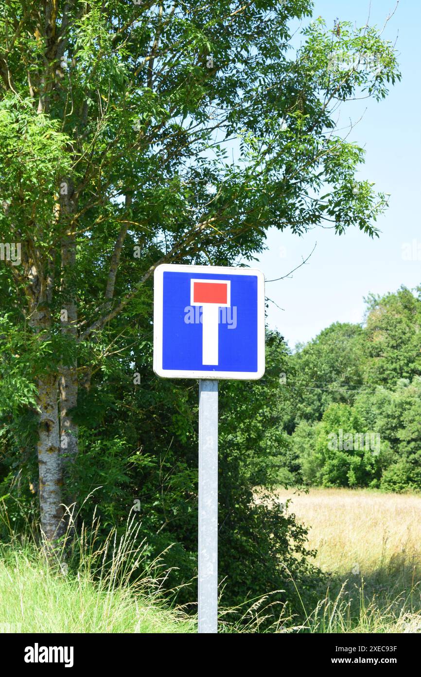 dead end road sign Stock Photo - Alamy