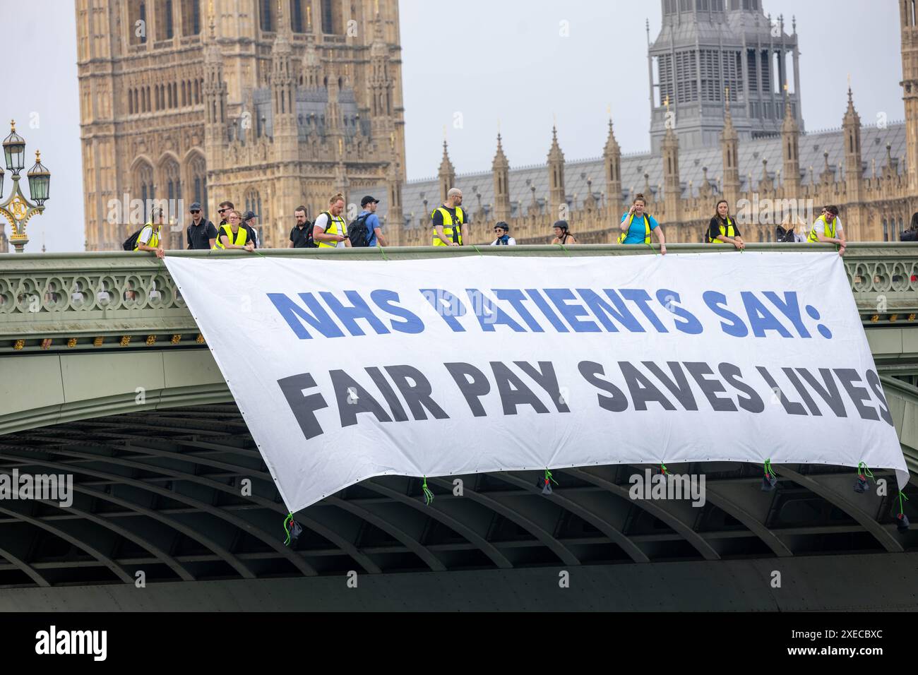London, UK. 27th June, 2024. BMA Junior Doctors strike; picket outside ...