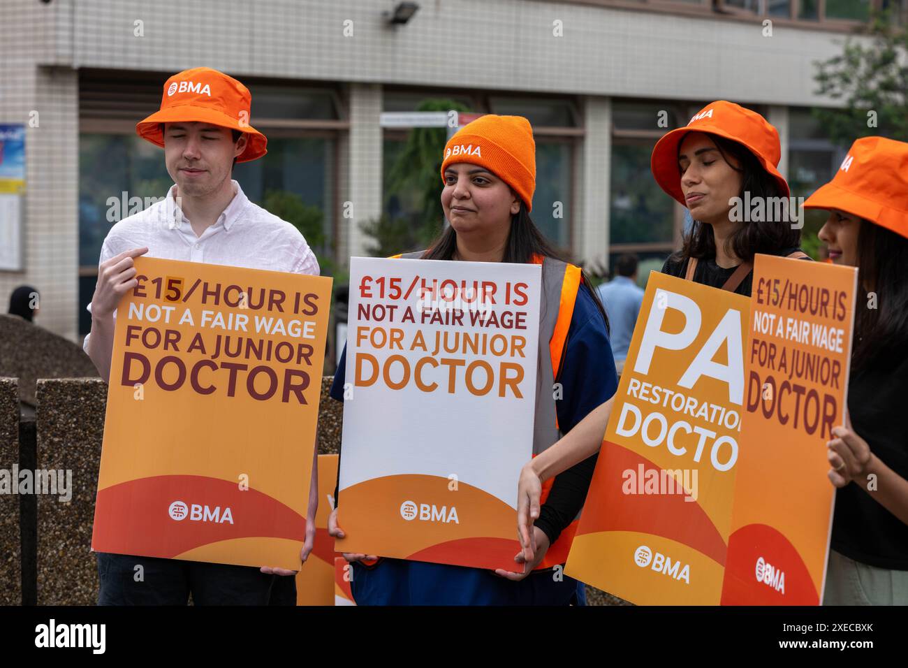London, UK. 27th June, 2024. BMA Junior Doctors strike; picket outside ...