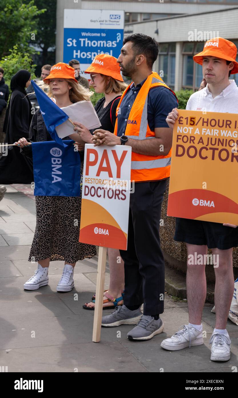 London, UK. 27th June, 2024. BMA Junior Doctors strike; picket outside ...