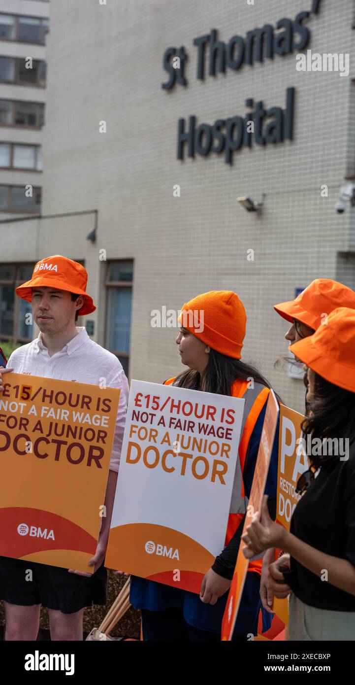 London, UK. 27th June, 2024. BMA Junior Doctors strike; picket outside ...