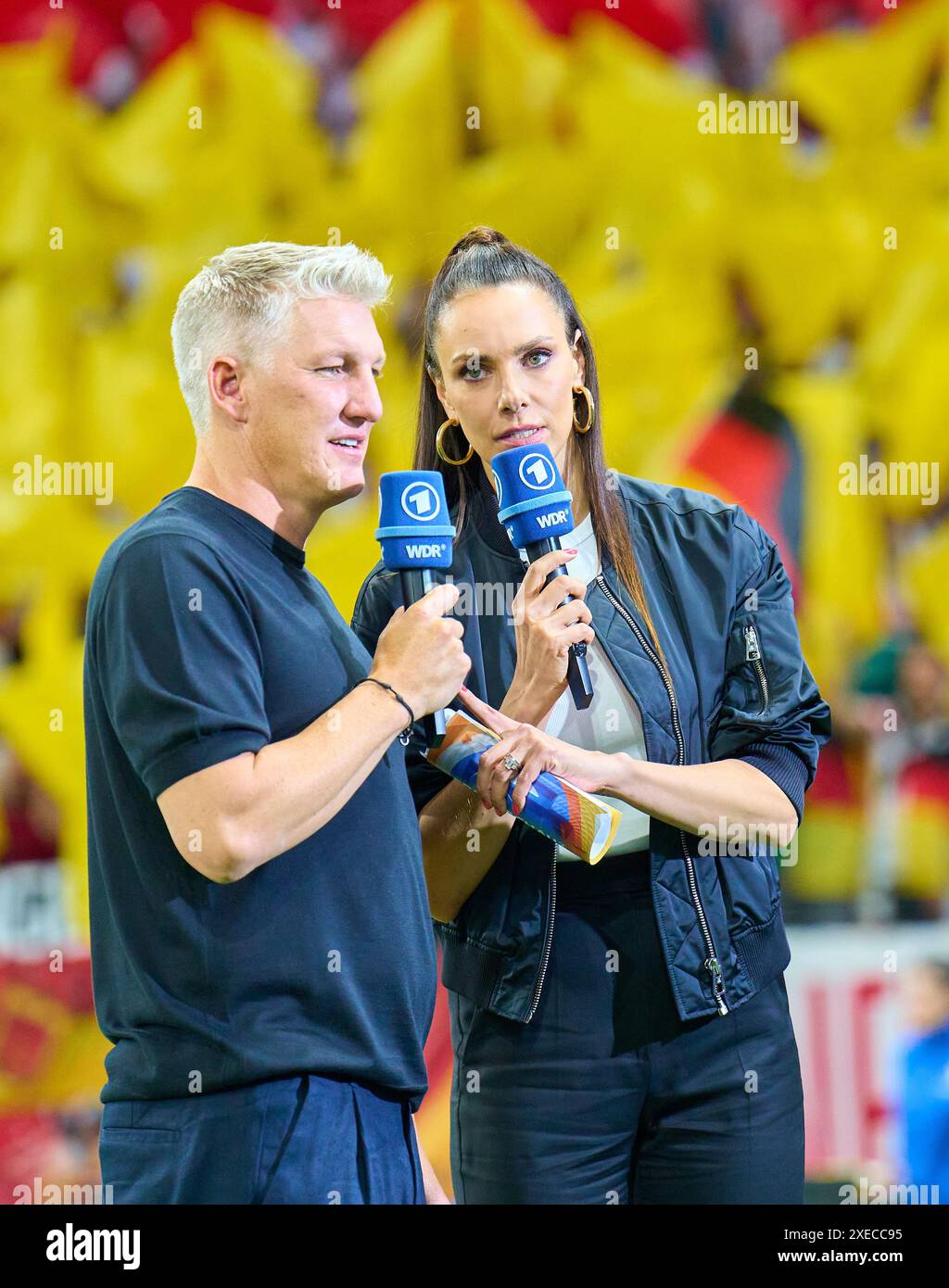 Esther Sedlaczek, presenter ARD Sport Moderatorin, Sportmoderatorin ...