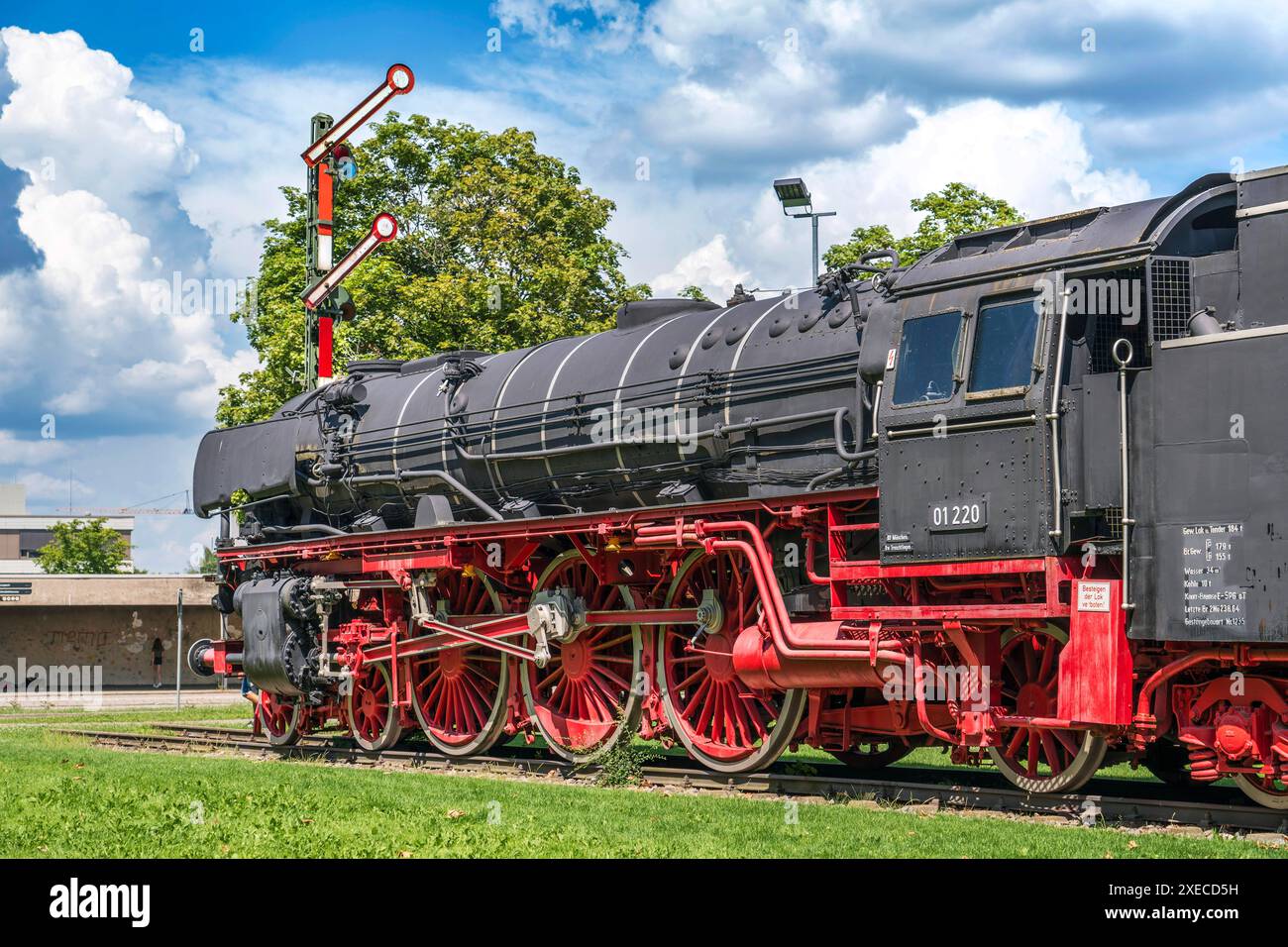 Legendäre Schnellzuglokomotive der Baureihe 01 als Museumslok in Treuchtlingen, Juni 2024 ...
