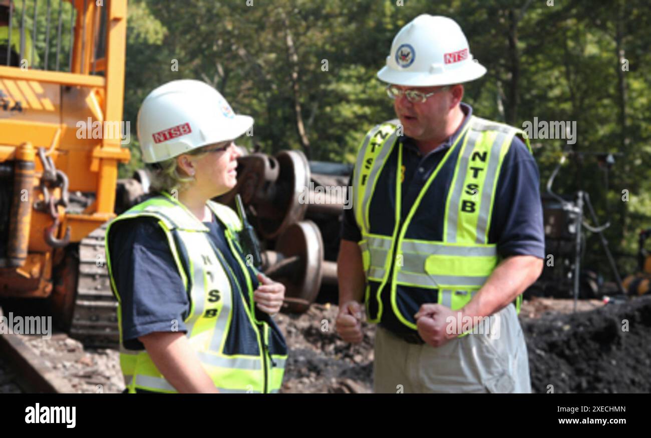 NTSB investigator Jim Southworth discusses the progress of the ...