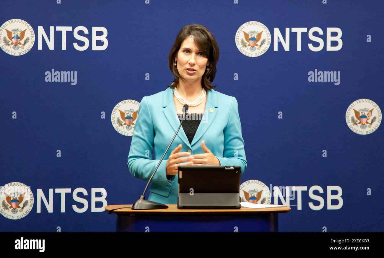 Chairman Hersman provides media with overview of the first day activities from 787 battery fire ...