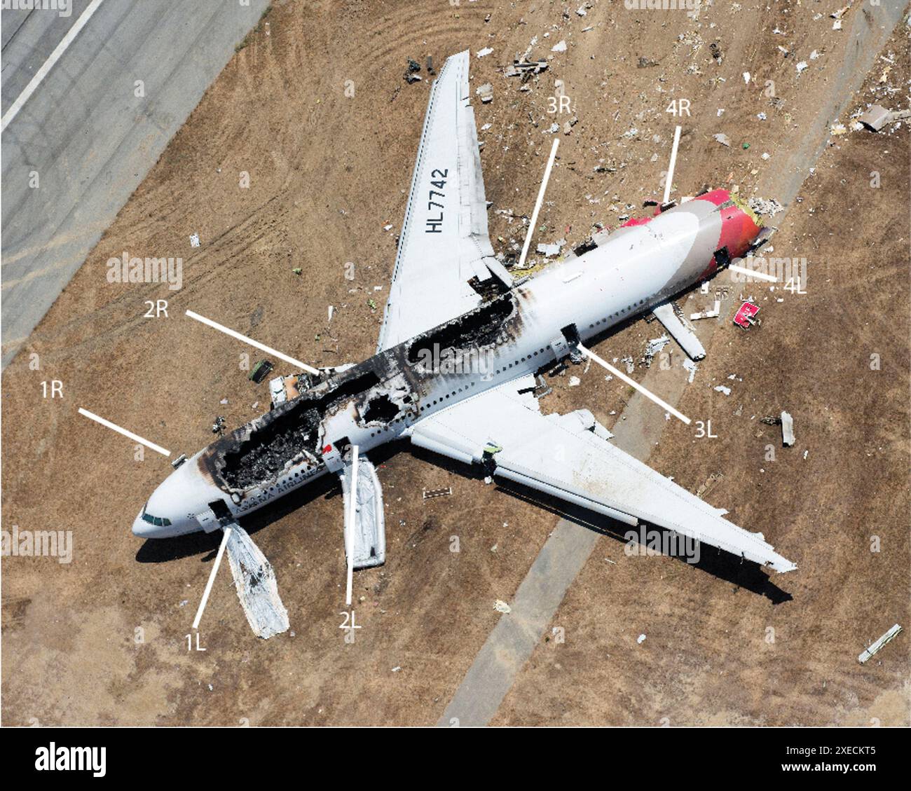 Overhead view of Asiana Airlines Flight 214 post-accident at San ...
