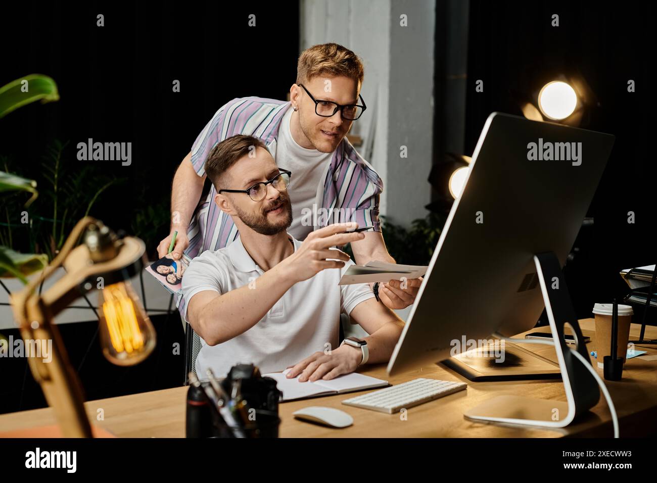 Two handsome men engage hi-res stock photography and images - Alamy