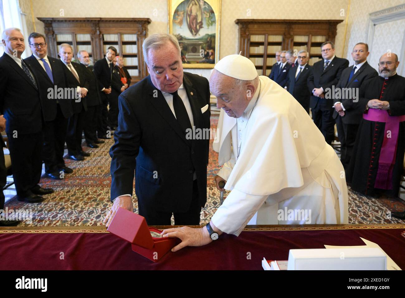 Pope Francis meets Fra' John Timothy Dunlap, Prince and Grand Master ...