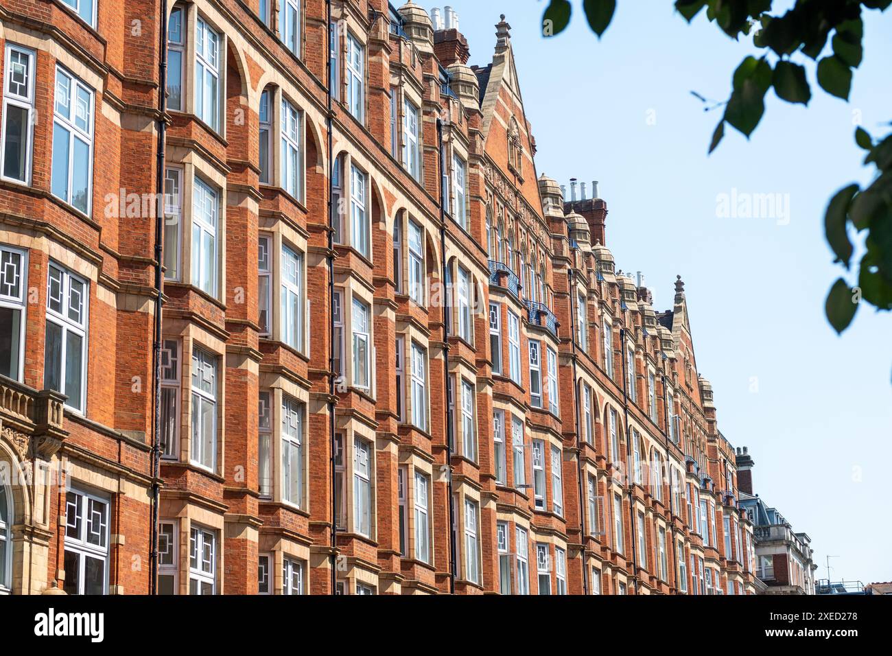 Marylebone London- Luxury red brick mansion buildings Stock Photo - Alamy