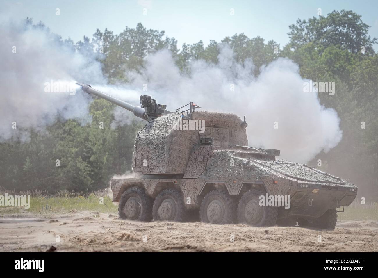 26 June 2024, Saxony-Anhalt, Altengrabow: A new RCH 155 wheeled ...