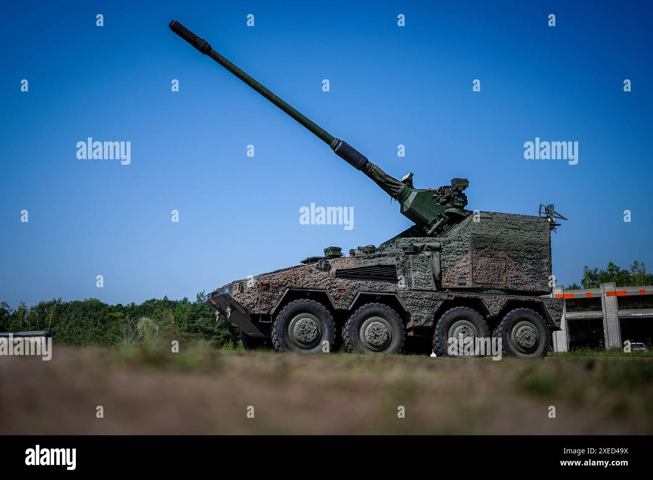26 June 2024, Saxony-Anhalt, Altengrabow: A new RCH 155 wheeled ...