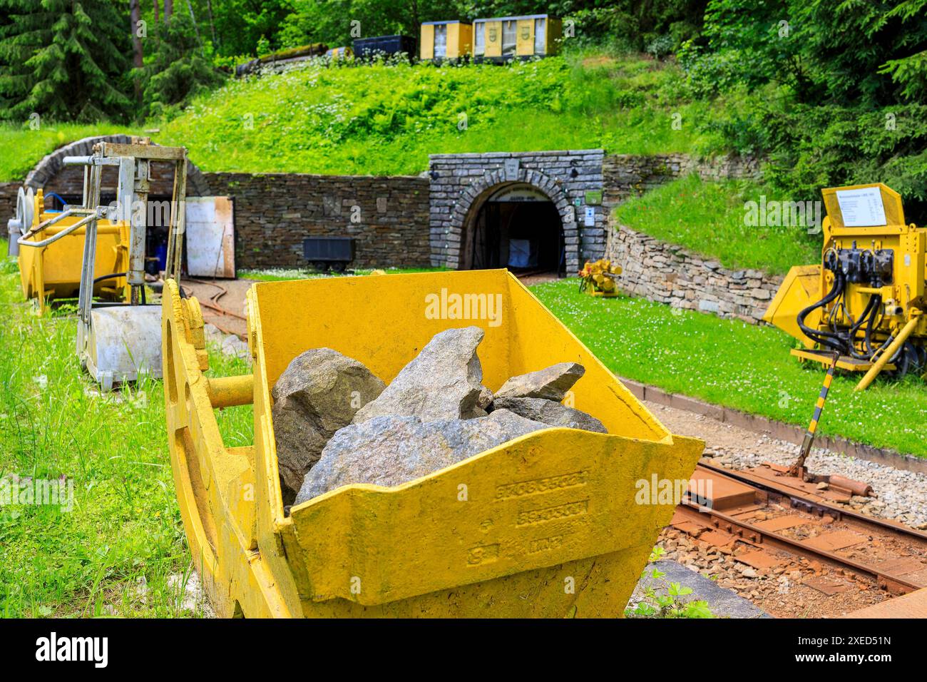 Besucherbergwerk Markus-Röhling-Stolln, Ausstellung von Bergbautechnik ...