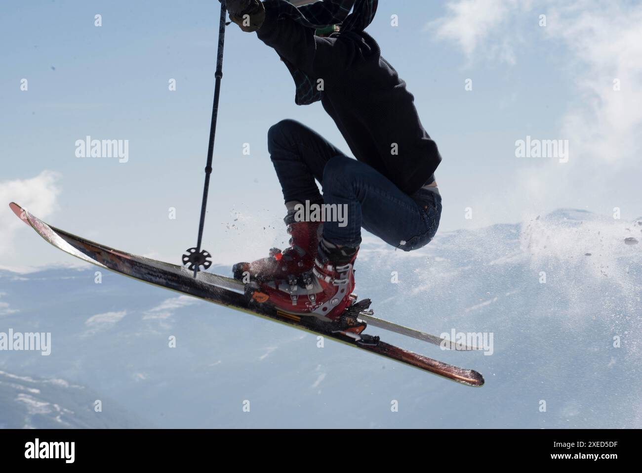 Ski jump technique hi-res stock photography and images - Alamy