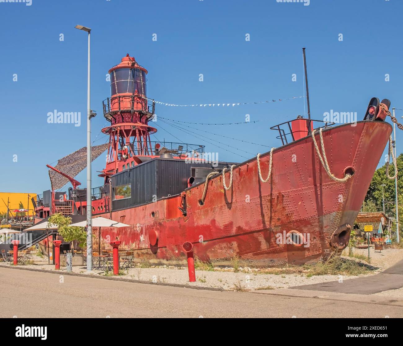 Culture ship hi-res stock photography and images - Alamy